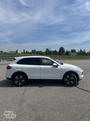 Balts Porsche Cayenne 2013 Molėtai, ar dzinēja tilpumu 3.00 L un nobraukumu 251 tūkst. km par 14750 €, foto 5 vietnē AUTOMOTO.COM.LV