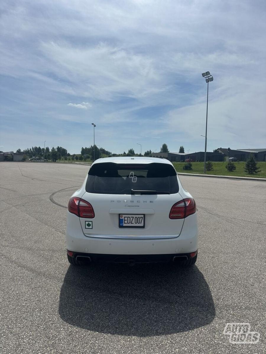 Balts Porsche Cayenne 2013 Molėtai, ar dzinēja tilpumu 3.00 L un nobraukumu 251 tūkst. km par 14750 €, foto 7 vietnē AUTOMOTO.COM.LV