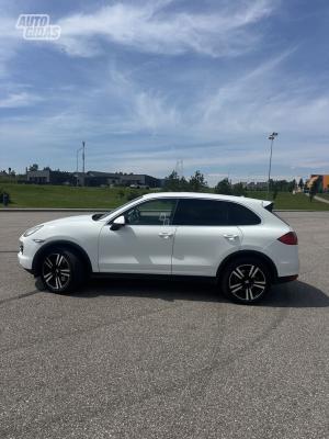 Balts Porsche Cayenne 2013 Molėtai, ar dzinēja tilpumu 3.00 L un nobraukumu 251 tūkst. km par 14750 €, foto 9 vietnē AUTOMOTO.COM.LV