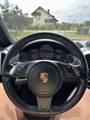 Balts Porsche Cayenne 2013 Molėtai, ar dzinēja tilpumu 3.00 L un nobraukumu 251 tūkst. km par 14750 €, foto 13 vietnē AUTOMOTO.COM.LV