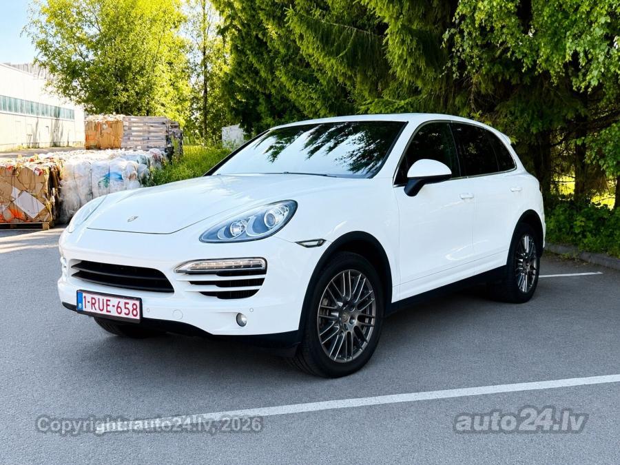 Balts Porsche Cayenne 2013 Pērnava, ar dzinēja tilpumu 3.00 L un nobraukumu 275 tūkst. km par 14700 €, foto 1 vietnē AUTOMOTO.COM.LV