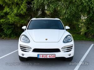 Balts Porsche Cayenne 2013 Pērnava, ar dzinēja tilpumu 3.00 L un nobraukumu 275 tūkst. km par 14700 €, foto 3 vietnē AUTOMOTO.COM.LV