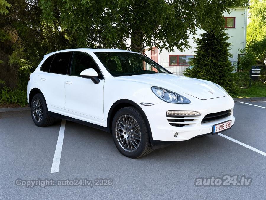 Balts Porsche Cayenne 2013 Pērnava, ar dzinēja tilpumu 3.00 L un nobraukumu 275 tūkst. km par 14700 €, foto 4 vietnē AUTOMOTO.COM.LV