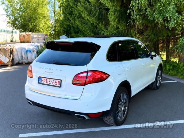 Белый Порше Каен 2013 в Пярну, объемом двигателя 3.00 л и пробегом 275 тыс. км за 14700 €, фото 5 на AUTOMOTO.COM.LV