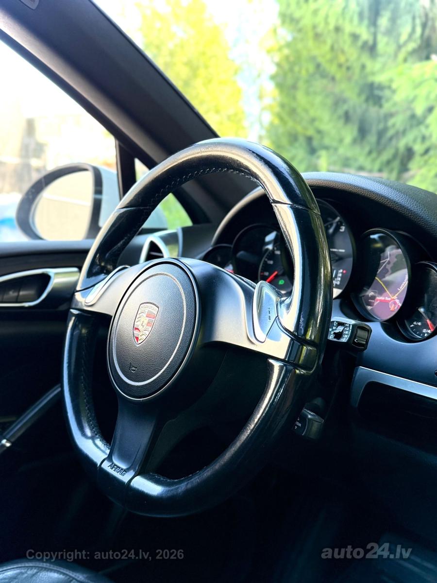 Balts Porsche Cayenne 2013 Pērnava, ar dzinēja tilpumu 3.00 L un nobraukumu 275 tūkst. km par 14700 €, foto 12 vietnē AUTOMOTO.COM.LV