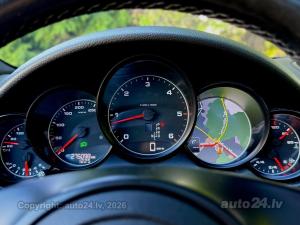 Balts Porsche Cayenne 2013 Pērnava, ar dzinēja tilpumu 3.00 L un nobraukumu 275 tūkst. km par 14700 €, foto 13 vietnē AUTOMOTO.COM.LV