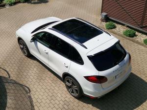 Balts Porsche Cayenne 2013 Kauņa, ar dzinēja tilpumu 2.97 L un nobraukumu 210 tūkst. km par 15500 €, foto  vietnē AUTOMOTO.COM.LV