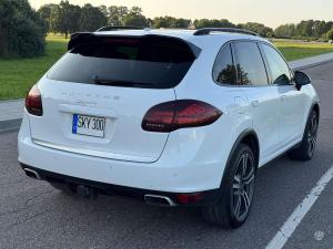 Balts Porsche Cayenne 2013 Kauņa, ar dzinēja tilpumu 2.97 L un nobraukumu 210 tūkst. km par 15500 €, foto 7 vietnē AUTOMOTO.COM.LV