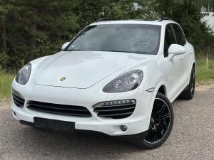 Balts Porsche Cayenne 2013 Kauņa, ar dzinēja tilpumu 4.13 L un nobraukumu 289 tūkst. km par 15950 €, foto  vietnē AUTOMOTO.COM.LV