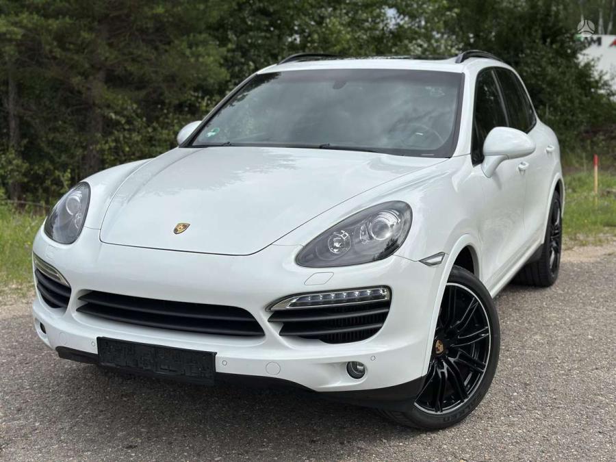 Balts Porsche Cayenne 2013 Kauņa, ar dzinēja tilpumu 4.13 L un nobraukumu 289 tūkst. km par 15950 €, foto 1 vietnē AUTOMOTO.COM.LV