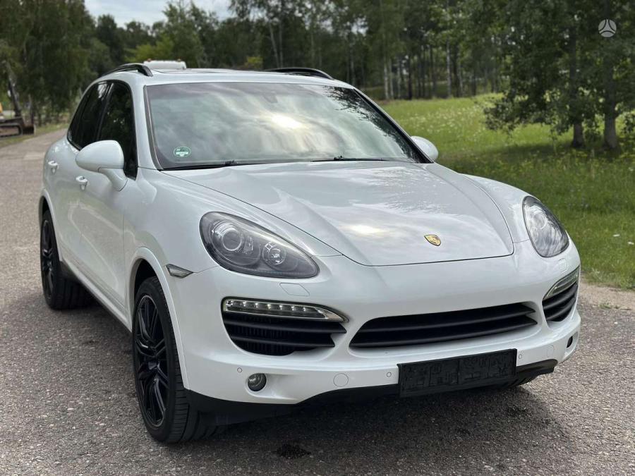 Balts Porsche Cayenne 2013 Kauņa, ar dzinēja tilpumu 4.13 L un nobraukumu 289 tūkst. km par 15950 €, foto 3 vietnē AUTOMOTO.COM.LV