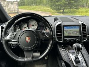 Balts Porsche Cayenne 2013 Kauņa, ar dzinēja tilpumu 4.13 L un nobraukumu 289 tūkst. km par 15950 €, foto 7 vietnē AUTOMOTO.COM.LV