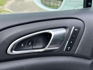 Balts Porsche Cayenne 2013 Kauņa, ar dzinēja tilpumu 4.13 L un nobraukumu 289 tūkst. km par 15950 €, foto 17 vietnē AUTOMOTO.COM.LV