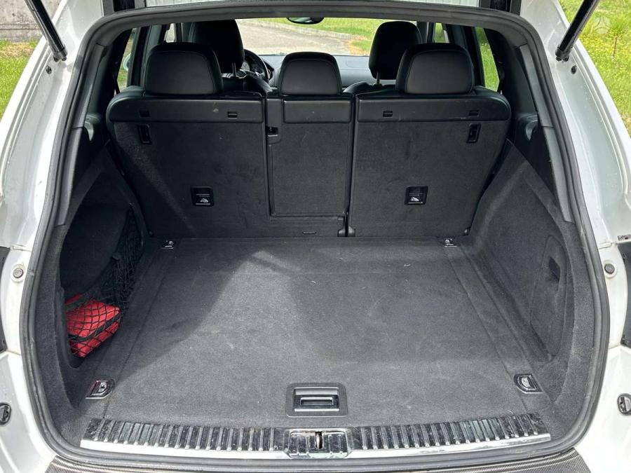 Balts Porsche Cayenne 2013 Kauņa, ar dzinēja tilpumu 4.13 L un nobraukumu 289 tūkst. km par 15950 €, foto 22 vietnē AUTOMOTO.COM.LV