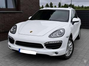 Balts Porsche Cayenne 2013 Klaipėda, ar dzinēja tilpumu 2.97 L un nobraukumu 224 tūkst. km par 16700 €, foto 5 vietnē AUTOMOTO.COM.LV