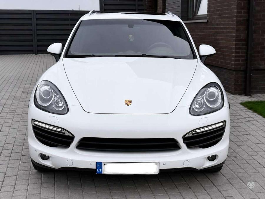 Balts Porsche Cayenne 2013 Klaipėda, ar dzinēja tilpumu 2.97 L un nobraukumu 224 tūkst. km par 16700 €, foto 6 vietnē AUTOMOTO.COM.LV