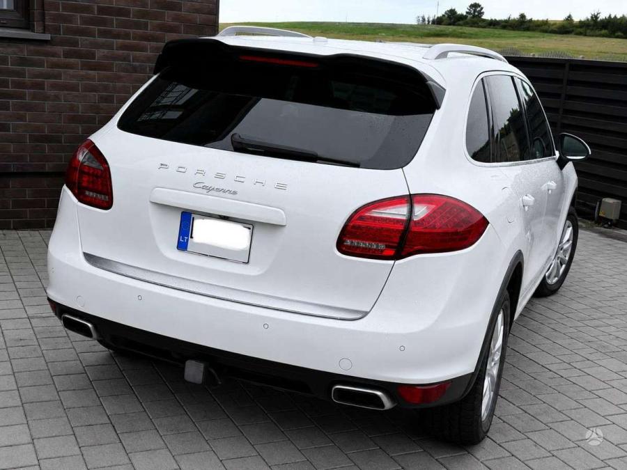 Balts Porsche Cayenne 2013 Klaipėda, ar dzinēja tilpumu 2.97 L un nobraukumu 224 tūkst. km par 16700 €, foto 8 vietnē AUTOMOTO.COM.LV