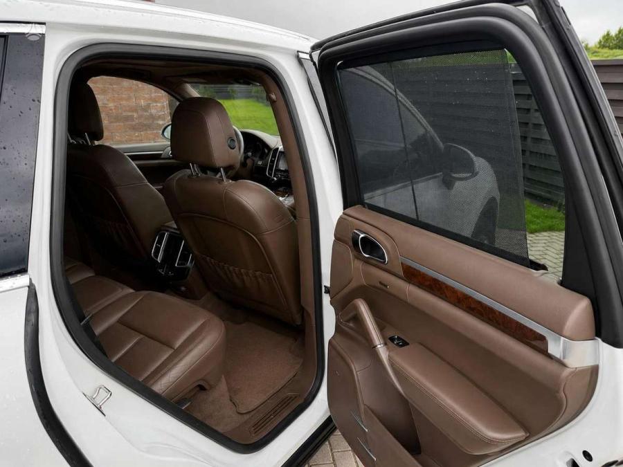 Balts Porsche Cayenne 2013 Klaipėda, ar dzinēja tilpumu 2.97 L un nobraukumu 224 tūkst. km par 16700 €, foto 21 vietnē AUTOMOTO.COM.LV