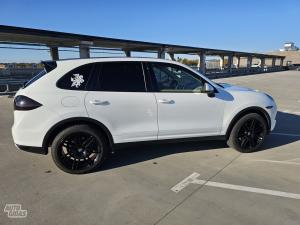 Balts Porsche Cayenne 2013 Viļņa, ar dzinēja tilpumu 3.60 L un nobraukumu 183 tūkst. km par 13500 €, foto 6 vietnē AUTOMOTO.COM.LV