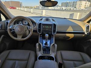 Balts Porsche Cayenne 2013 Viļņa, ar dzinēja tilpumu 3.60 L un nobraukumu 183 tūkst. km par 13500 €, foto 9 vietnē AUTOMOTO.COM.LV