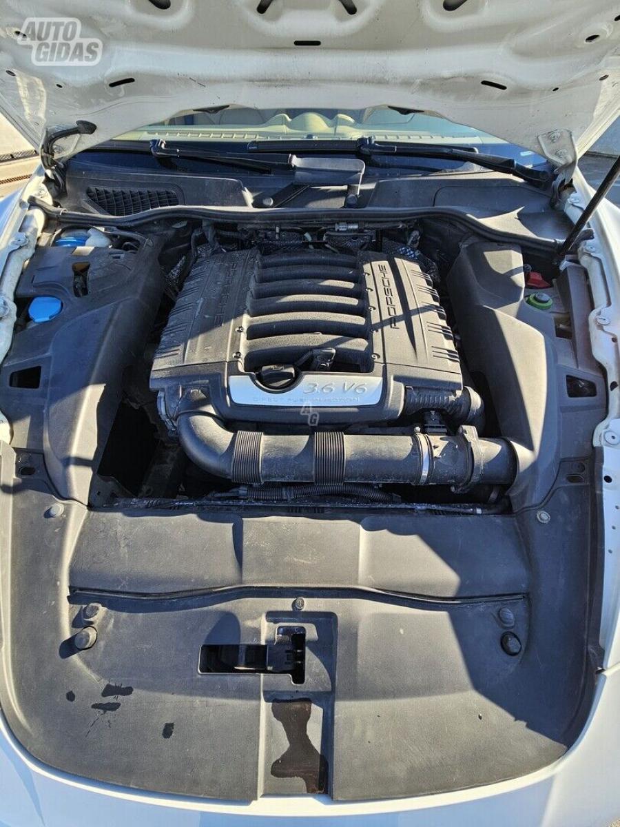 Balts Porsche Cayenne 2013 Viļņa, ar dzinēja tilpumu 3.60 L un nobraukumu 183 tūkst. km par 13500 €, foto 15 vietnē AUTOMOTO.COM.LV