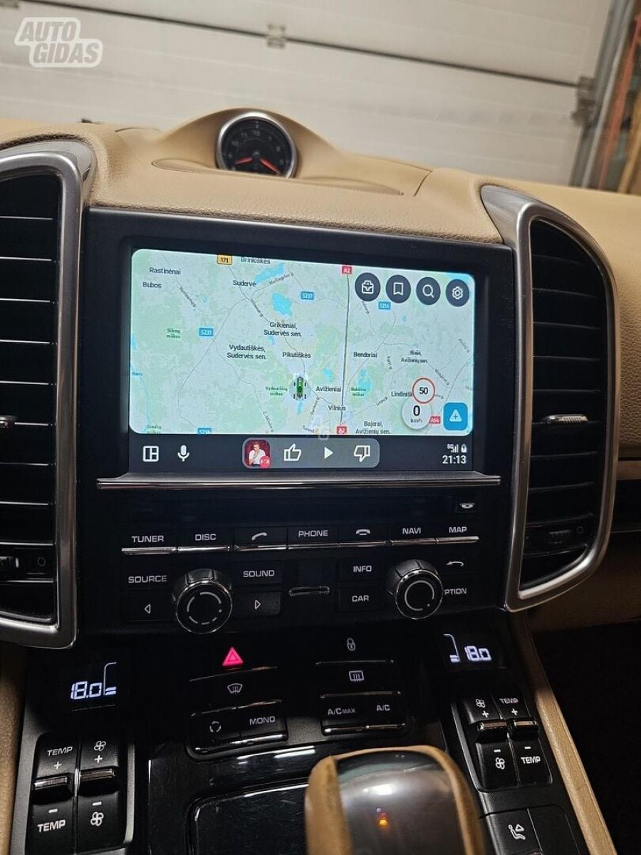 Balts Porsche Cayenne 2013 Viļņa, ar dzinēja tilpumu 3.60 L un nobraukumu 183 tūkst. km par 13500 €, foto 24 vietnē AUTOMOTO.COM.LV