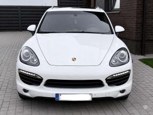Balts Porsche Cayenne 2013 Klaipėda, ar dzinēja tilpumu 2.97 L un nobraukumu 237 tūkst. km par 15900 €, foto 7 vietnē AUTOMOTO.COM.LV
