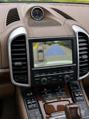 Balts Porsche Cayenne 2013 Klaipėda, ar dzinēja tilpumu 2.97 L un nobraukumu 237 tūkst. km par 15900 €, foto 17 vietnē AUTOMOTO.COM.LV