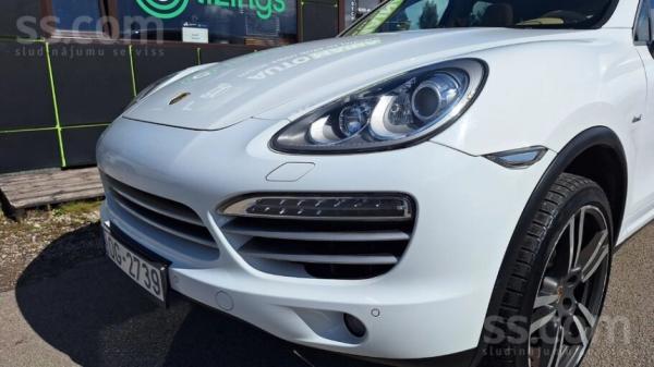 Balts Porsche Cayenne 2014 Rīga, ar dzinēja tilpumu 3.00 L un nobraukumu 208 tūkst. km par 19500 €, foto 7 vietnē AUTOMOTO.COM.LV