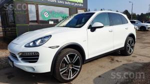 Balts Porsche Cayenne 2014 Rīga, ar dzinēja tilpumu 3.00 L un nobraukumu 208 tūkst. km par 19500 €, foto  vietnē AUTOMOTO.COM.LV