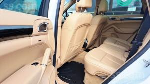 Balts Porsche Cayenne 2014 Rīga, ar dzinēja tilpumu 3.00 L un nobraukumu 208 tūkst. km par 19500 €, foto 9 vietnē AUTOMOTO.COM.LV