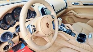 Balts Porsche Cayenne 2014 Rīga, ar dzinēja tilpumu 3.00 L un nobraukumu 208 tūkst. km par 19500 €, foto 16 vietnē AUTOMOTO.COM.LV