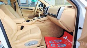 Balts Porsche Cayenne 2014 Rīga, ar dzinēja tilpumu 3.00 L un nobraukumu 208 tūkst. km par 19500 €, foto 17 vietnē AUTOMOTO.COM.LV