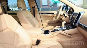 Balts Porsche Cayenne 2014 Rīga, ar dzinēja tilpumu 3.00 L un nobraukumu 208 tūkst. km par 19500 €, foto 19 vietnē AUTOMOTO.COM.LV