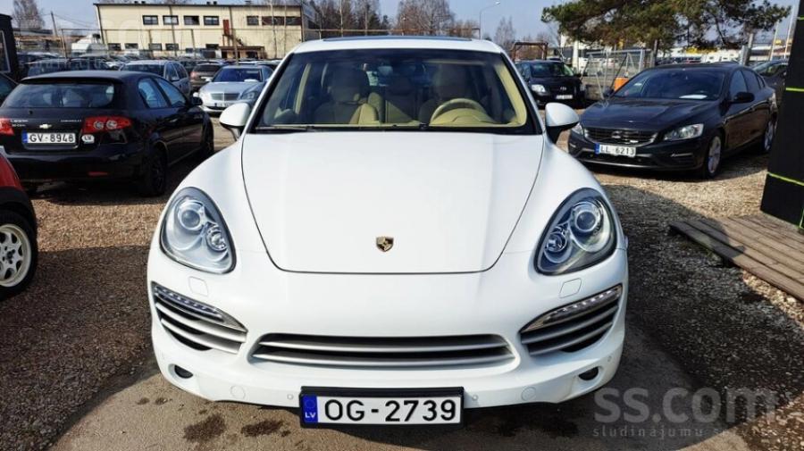 Balts Porsche Cayenne 2014 Rīga, ar dzinēja tilpumu 3.00 L un nobraukumu 208 tūkst. km par 19500 €, foto 30 vietnē AUTOMOTO.COM.LV