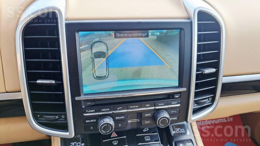 White Porsche Cayenne 2014 in Riga, with an engine capacity of 3.00 L and mileage of 208 thousand km for 19500 €, photo 30 on AUTOMOTO.COM.LV