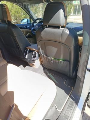 Balts Porsche Cayenne 2014 Rīga, ar dzinēja tilpumu 3.60 L un nobraukumu 60 tūkst. km par 25300 €, foto 13 vietnē AUTOMOTO.COM.LV