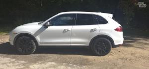 White Porsche Cayenne 2014 in Vilnius, with an engine capacity of 3.60 L and mileage of 186 thousand km for 17800 €, photo 4 on AUTOMOTO.COM.LV