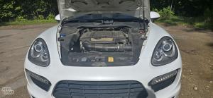 White Porsche Cayenne 2014 in Vilnius, with an engine capacity of 3.60 L and mileage of 186 thousand km for 17800 €, photo 11 on AUTOMOTO.COM.LV