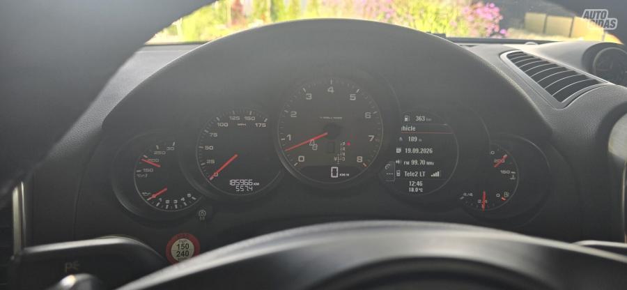 White Porsche Cayenne 2014 in Vilnius, with an engine capacity of 3.60 L and mileage of 186 thousand km for 17800 €, photo 19 on AUTOMOTO.COM.LV