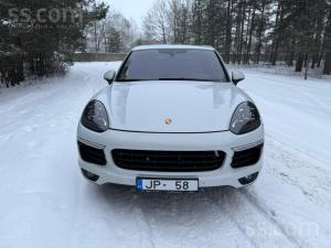 Balts Porsche Cayenne 2015 Rīga, ar dzinēja tilpumu 3.00 L un nobraukumu 207 tūkst. km par 23900 €, foto 2 vietnē AUTOMOTO.COM.LV