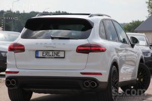 White Porsche Cayenne 2015 in Tukums, with an engine capacity of 3.00 L and mileage of 296 thousand km for 19990 €, photo 25 on AUTOMOTO.COM.LV
