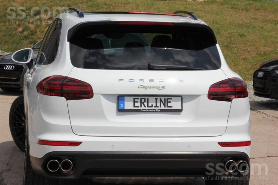 White Porsche Cayenne 2015 in Tukums, with an engine capacity of 3.00 L and mileage of 296 thousand km for 19990 €, photo 30 on AUTOMOTO.COM.LV