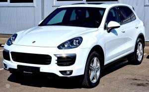 Balts Porsche Cayenne 2015 Kretinga, ar dzinēja tilpumu 3.60 L un nobraukumu 67 tūkst. km par 24400 €, foto  vietnē AUTOMOTO.COM.LV