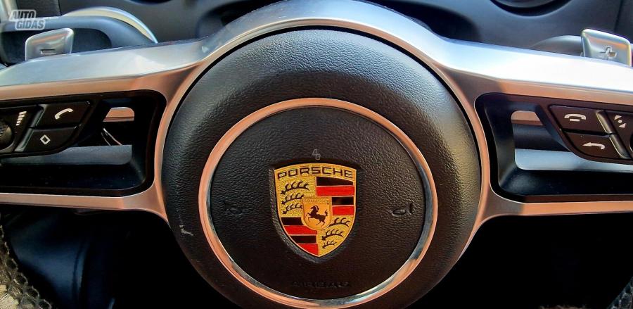 White Porsche Cayenne 2015 in Kretinga, with an engine capacity of 3.60 L and mileage of 67 thousand km for 24400 €, photo 30 on AUTOMOTO.COM.LV