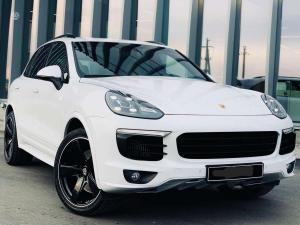 White Porsche Cayenne 2015 in Klaipeda, with an engine capacity of 2.97 L and mileage of 170 thousand km for 22900 €, photo 6 on AUTOMOTO.COM.LV