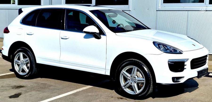 Balts Porsche Cayenne 2015 Kretinga, ar dzinēja tilpumu 3.60 L un nobraukumu 67 tūkst. km par 24400 €, foto 13 vietnē AUTOMOTO.COM.LV