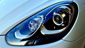 Balts Porsche Cayenne 2015 Kretinga, ar dzinēja tilpumu 3.60 L un nobraukumu 67 tūkst. km par 24400 €, foto 34 vietnē AUTOMOTO.COM.LV