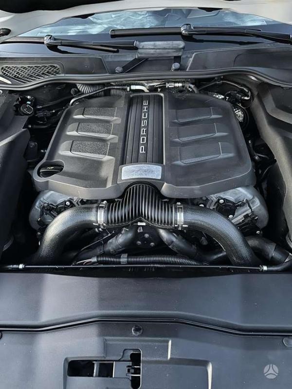 Balts Porsche Cayenne 2015 Viļņa, ar dzinēja tilpumu 3.60 L un nobraukumu 67 tūkst. km par 23900 €, foto 10 vietnē AUTOMOTO.COM.LV