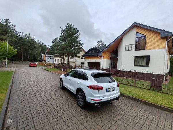 Balts Porsche Cayenne 2015 Viļņa, ar dzinēja tilpumu 3.60 L un nobraukumu 188 tūkst. km par 19900 €, foto 8 vietnē AUTOMOTO.COM.LV